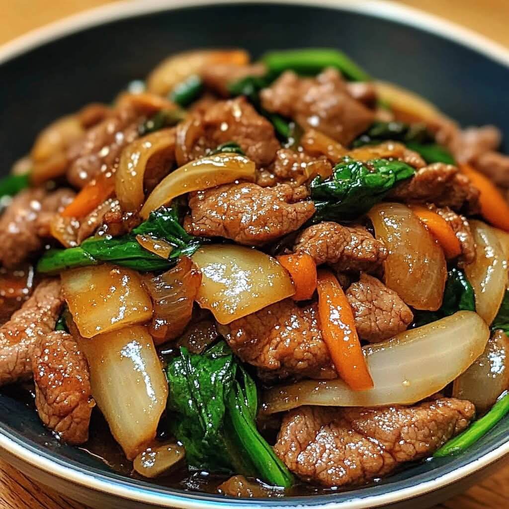 Classic Chinese Beef & Onion Stir Fry with Savory Soy-Garlic Sauce ...